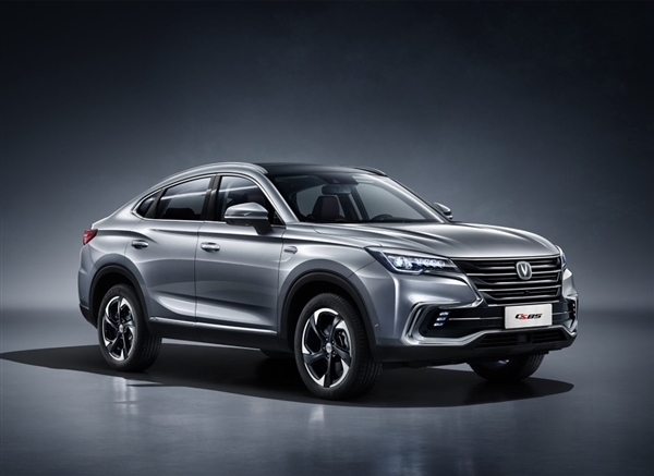 吉利全新轿跑SUV增运动版：与长安CS85设计高度一致_TOM消费