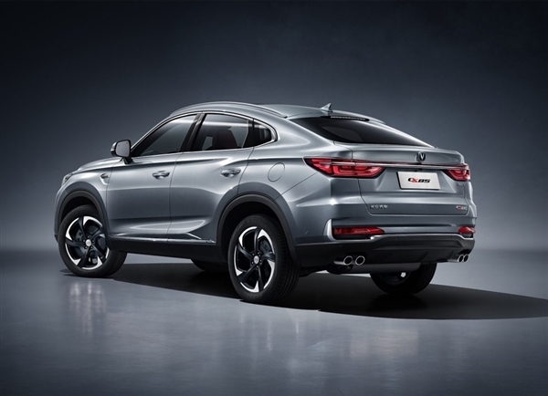 吉利全新轿跑SUV增运动版：与长安CS85设计高度一致_TOM消费