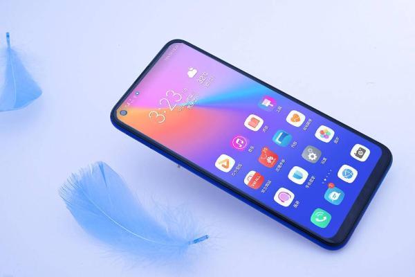 荣耀Play3开启预售 999元起，麒麟710F+4800万像素AI三摄_TOM资讯