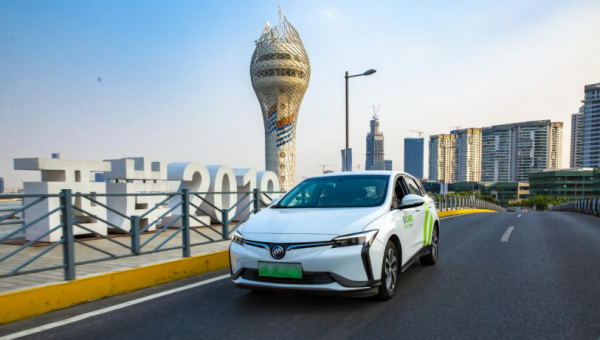 试驾EVCARD别克VELITE 6，细腻稳重眼前一亮_TOM资讯