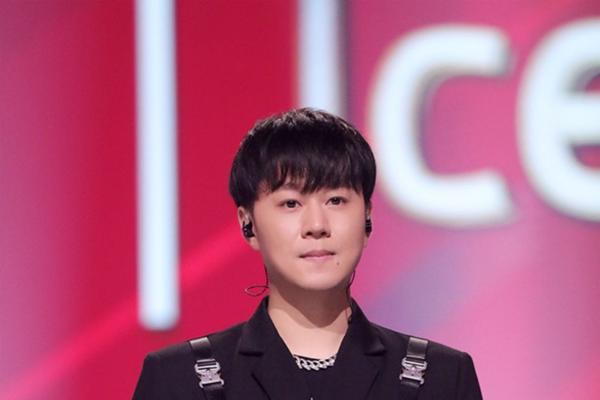 Ice Paper神级舞台惊艳出圈 “宝藏”歌手当之无愧_TOM资讯