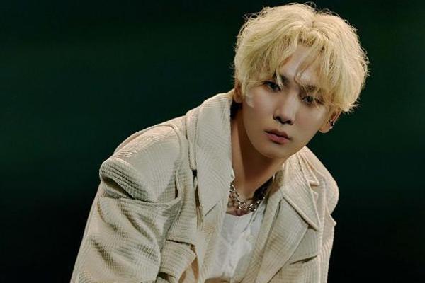 “万能钥匙”SHINee成员KEY时隔2年6个月SOLO回归_TOM明星