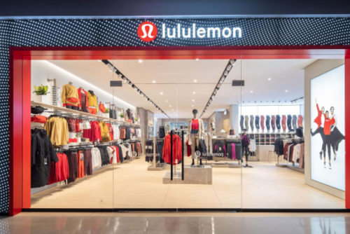 lululemon北京三里屯门店换新启航 重装开幕_TOM体育