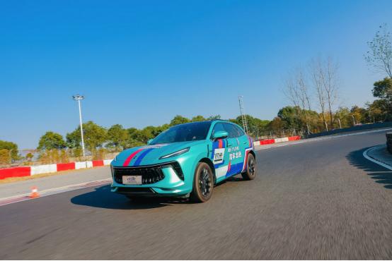 CCPC“五冠王” 风行T5 EVO荣耀登顶实至名归_TOM资讯