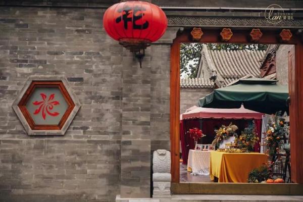 中西结合的婚礼太奇葩？蘭Club这两款婚礼，父母看了都满意！_TOM资讯