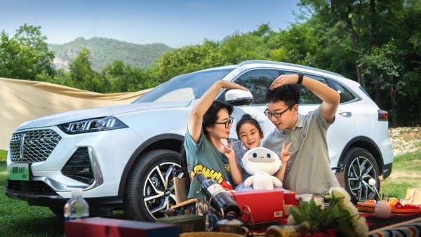 奶爸车型界的“卷王”，拿铁DHT-PHEV 8大关爱呵护儿童成长_TOM资讯