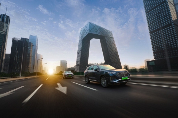 奶爸车型界的“卷王”，拿铁DHT-PHEV 8大关爱呵护儿童成长_TOM资讯