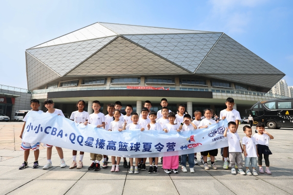 QQ星奶粉助力凉山黑鹰登上CBA揭幕战，开启梦想“新赛季”_TOM资讯