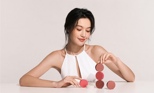 解绑无限，自在多变，新锐品牌TAASHEE她叙正式面世_TOM时尚