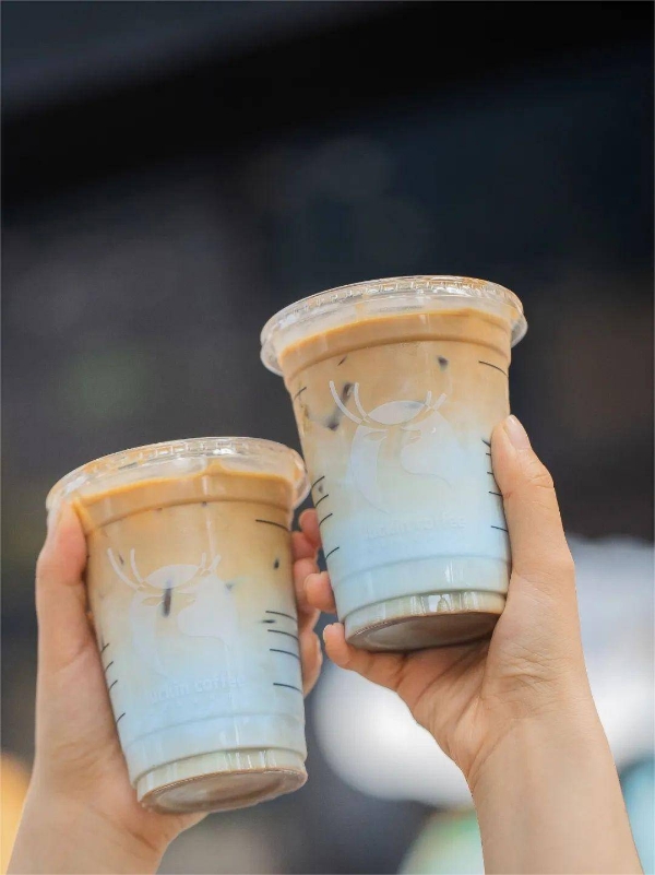 2023瑞幸生椰还在火爆？冰吸生椰、摸鱼生椰，YYDS说累了！_TOM资讯