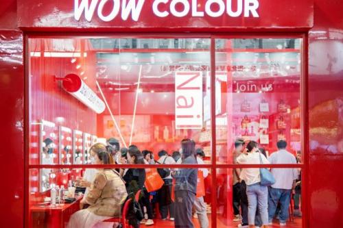 WOW COLOUR发力打造超级渠道，CBE美博会展现品牌升级新风采_TOM消费