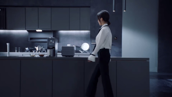 COLMO生活进化论第四季丨“九球天后”潘晓婷：享与理，不是单向索取而是双向奔赴_TOM资讯