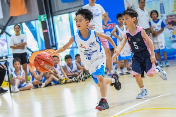 QQ星奶粉“2023小小CBA榛高篮球挑战赛”总决赛圆满落幕！篮球小将热血逐梦赛场_TOM资讯