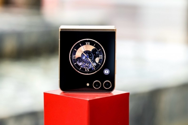 匠心绵延 瓷韵隽永 心系天下三星W24｜W24 Flip开启折叠新篇_TOM科技