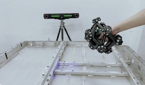 新品全球首发！思看科技NimbleTrack灵动式三维扫描系统！_TOM资讯