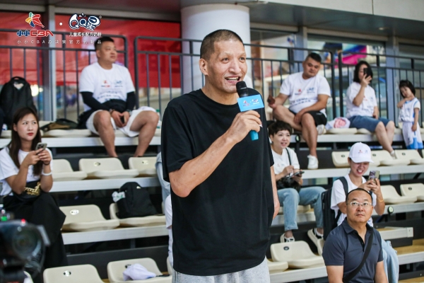 伊利QQ星奶粉×小小CBA“榛高篮球夏令营”顺利收官，快来围观篮球小将成长史！_TOM母婴