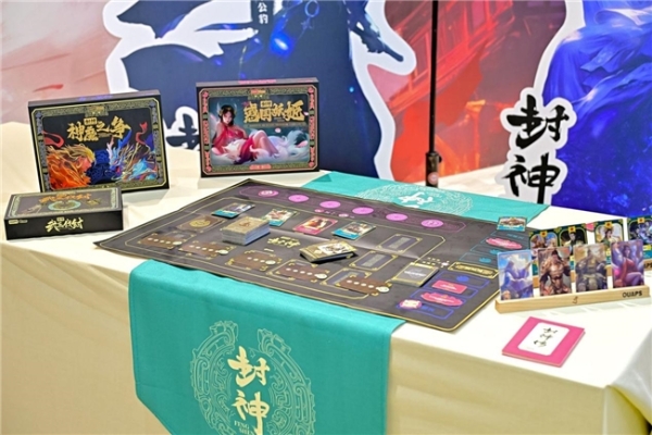 以精品原创IP焕新传统品牌，OUAPS拓宽潮玩品牌创新边界_TOM资讯
