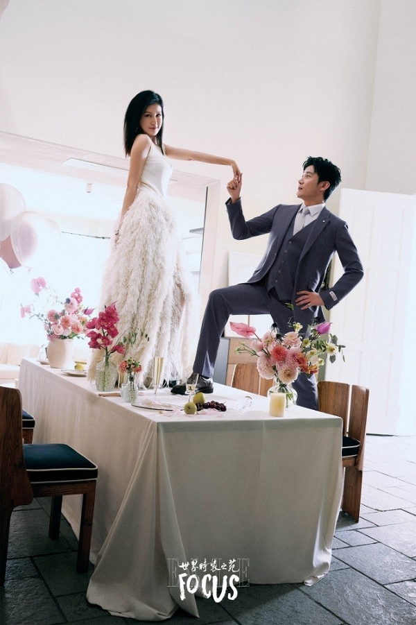 陆毅和鲍蕾的爱情故事又刷屏了！VICUTU记忆西服定格美好_TOM资讯