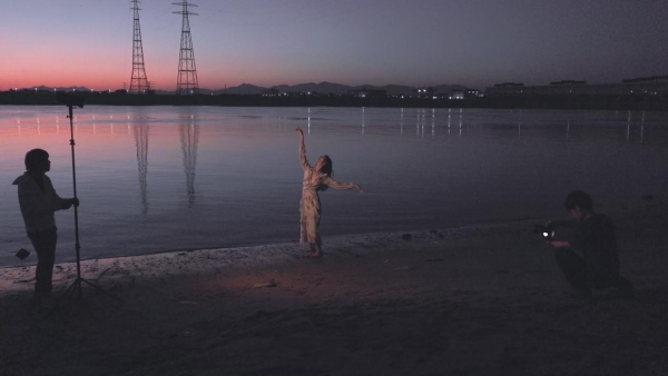 性能与便携的布光超优解！金贝HD250MAX外拍灯真实使用体验 _TOM资讯