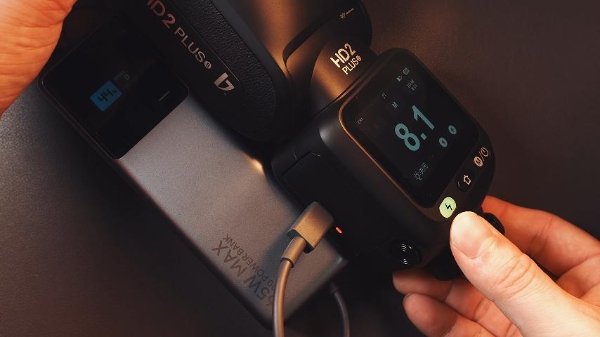 机顶灯单灯实用技巧分享|HD-2PLUS阴雨天人像布光5种进阶用法_TOM科技